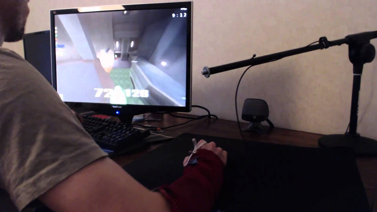 Quake with mouse view (low sensi, high accel) - YouTube