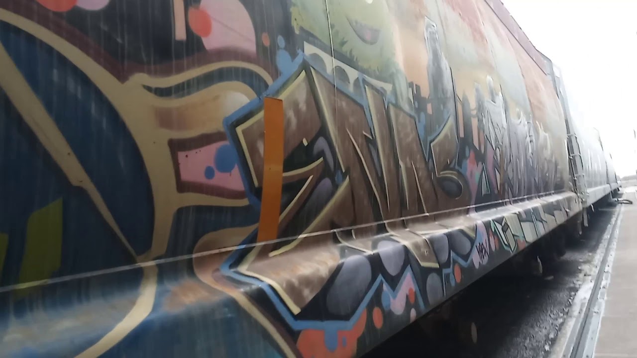 The Coolest Hopper Graffiti Ever - YouTube