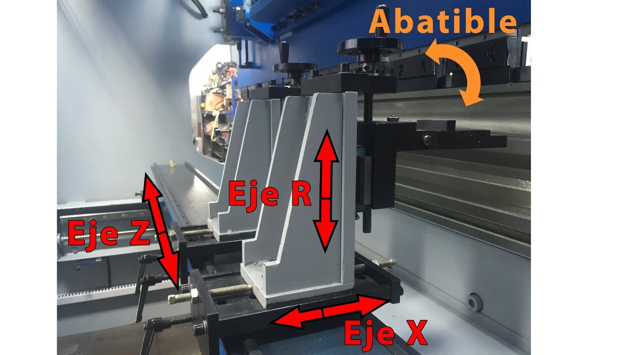 Diferentes ejes en torretas y topes de topen en plegadora CNC y ...