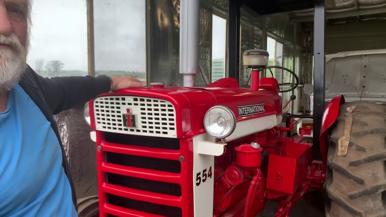 Lot #3 554 International Tractor www.martysauctions.com.au - YouTube