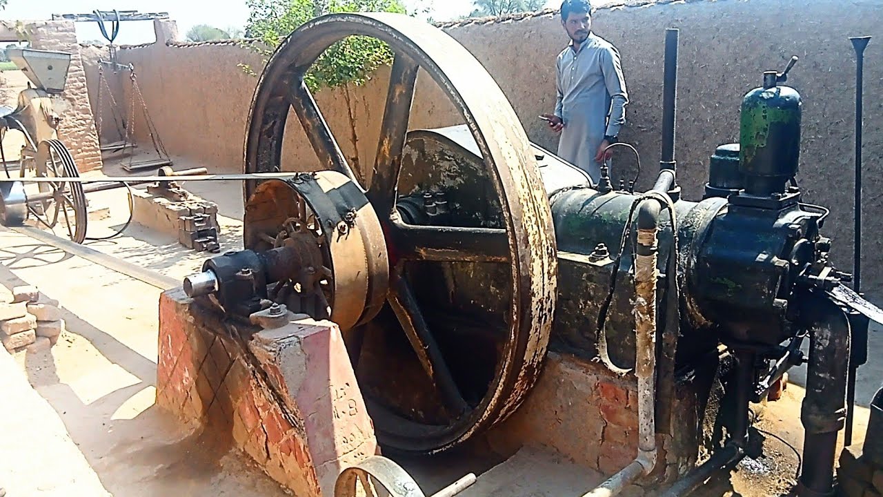 Amazing starting ruston engine beautiful voice || old black engine ...