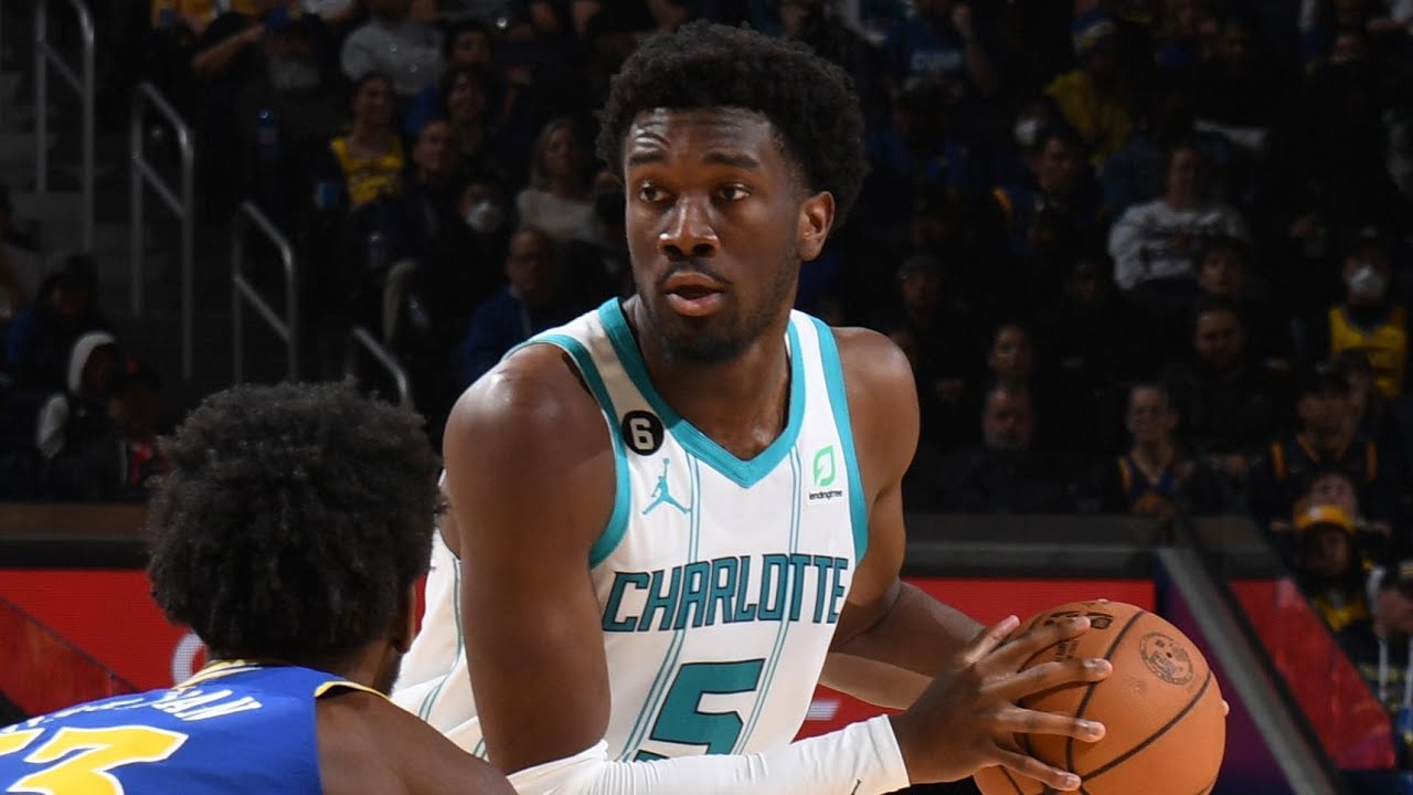 Mark Williams Posts CAREER-HIGH 17 PTS & 13 REB On Perfect 7-7 FG vs ...