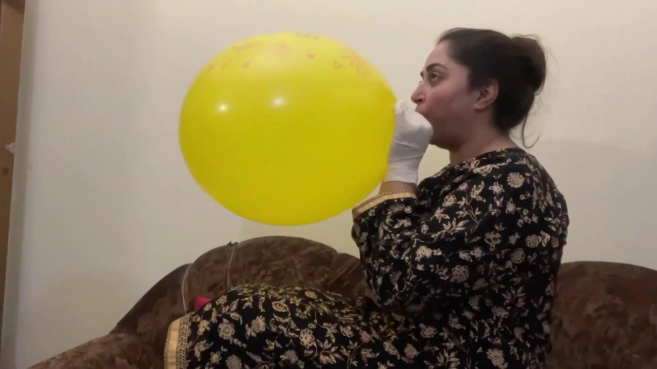 Satisfying Balloons blowing latex sound asmr - YouTube