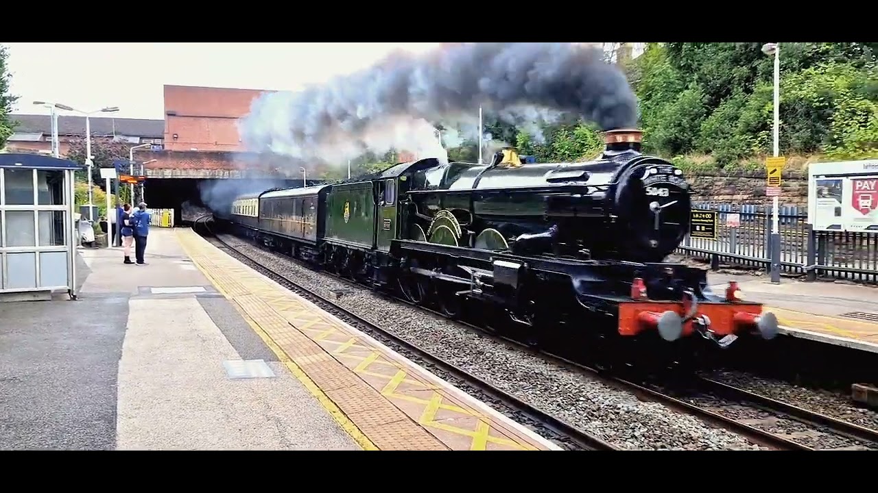 The White Rose Special No.5043 thundering through Belper with a Class ...