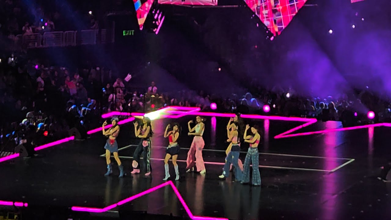 [FULL VIDEO] BINI AT KCON LA 2024 (CHERRY ON TOP + GREETINGS) 240727 ...