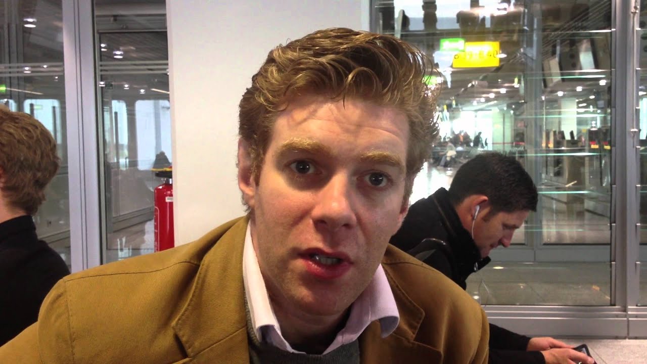 Chris Gabbitas checks in from Dusseldorf Airport - YouTube