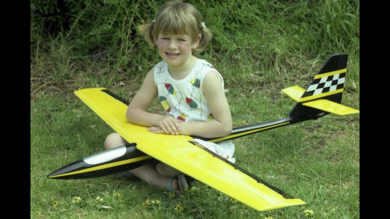Slope Soaring a Multiplex Acro, Anglesea 1987. - YouTube
