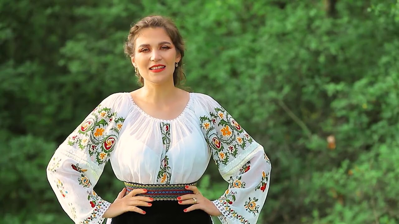 Georgiana Cristea - Viata-n cale mi te-a scos [oficial video] NOU - YouTube
