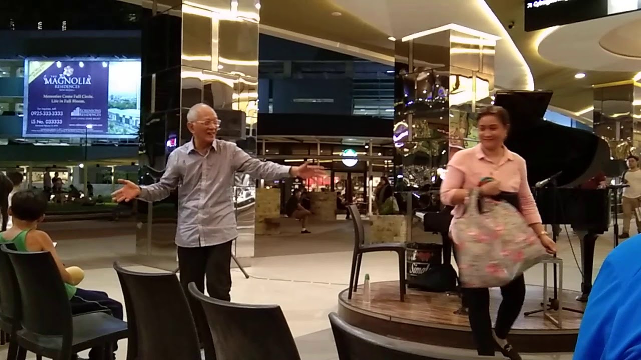 Amazing Bong Infante - wonder lolo pianist - YouTube