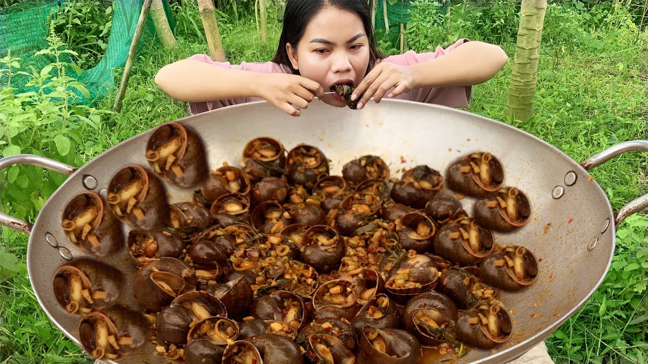 Amazing food eating snail fried so yummy | snail fried mukbang | yummy ...