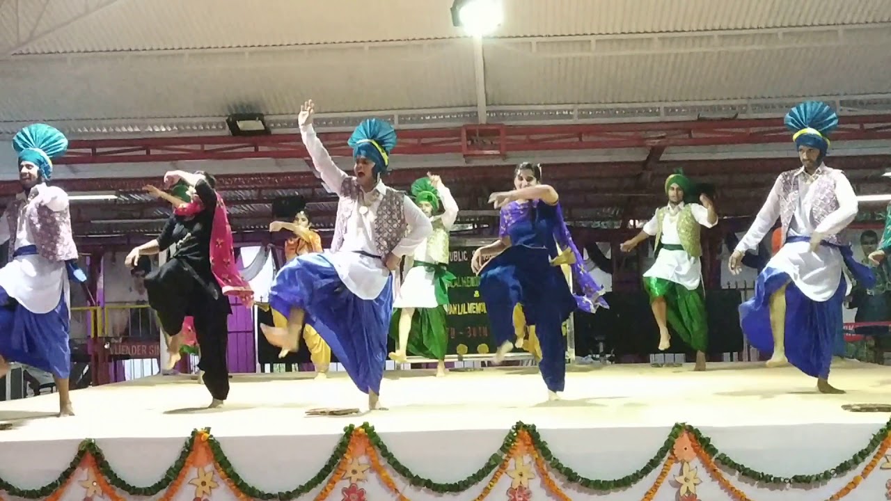 Bhangra Performance in PML SD PUBLIC SCHOOL, CHANDIGARH - YouTube