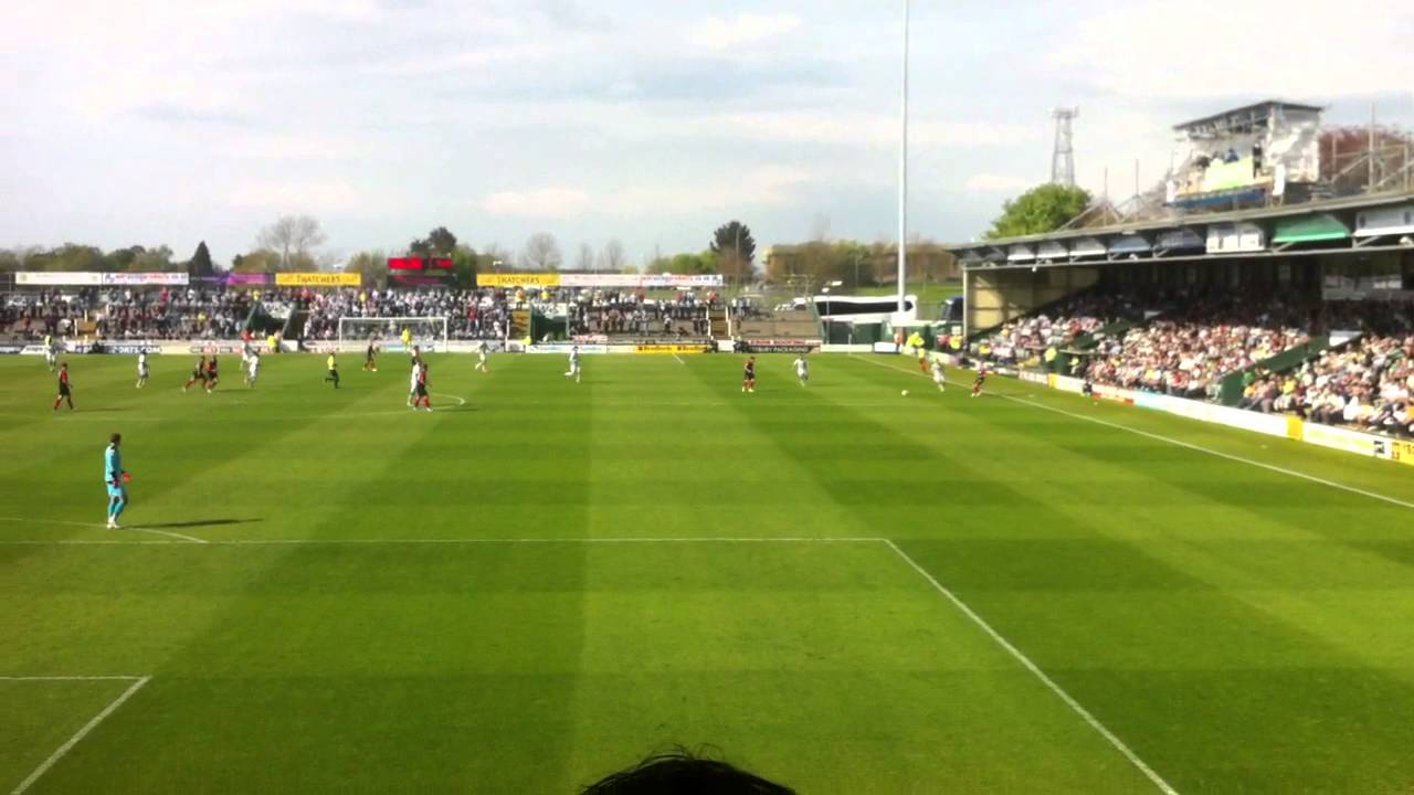 Ytfc fans singing "green and white army" - YouTube