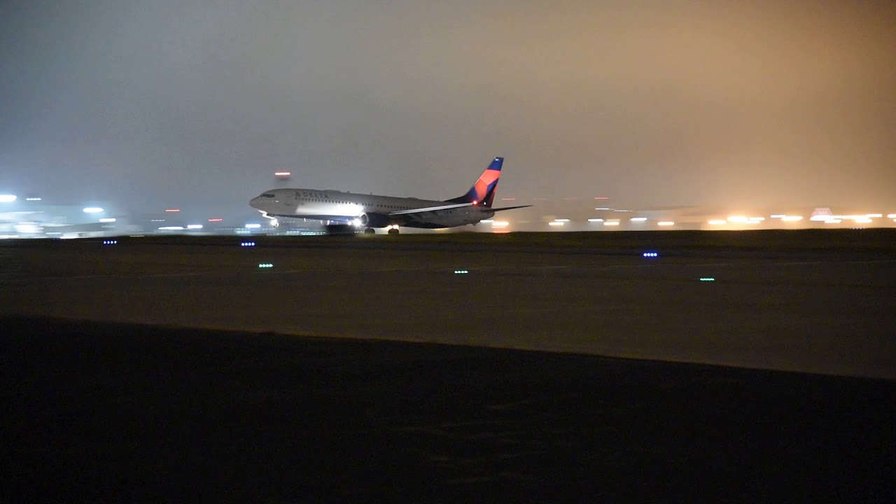 N829DN arriving as DL9762 from ECP - YouTube