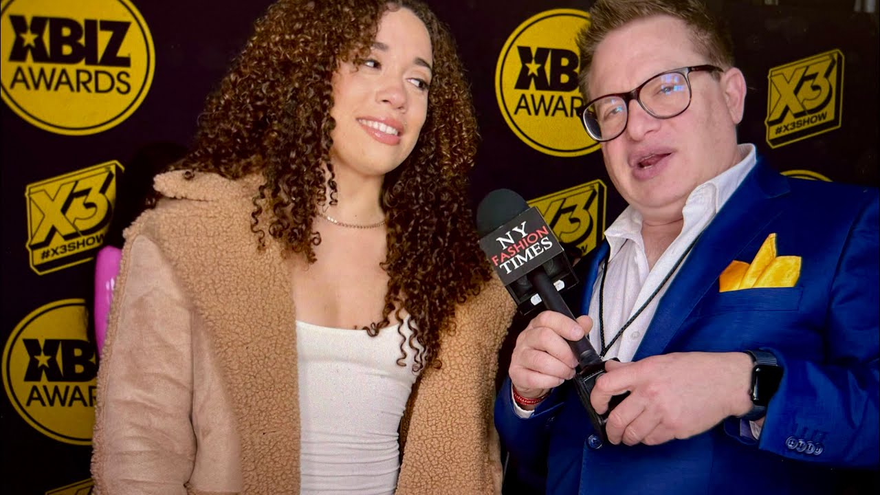 Willow Ryder on the Xbiz Awards Red Carpet in Hollywood, CA - YouTube