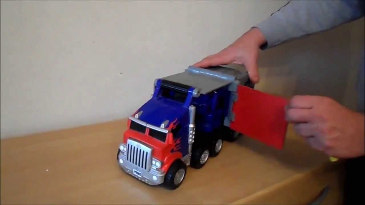 TRANSFORMERS OPTIMUS PRIME converts into a Gun - YouTube