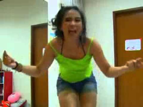 CEWEK JOGET SAMPE TELANJANG  KHUSUS 18