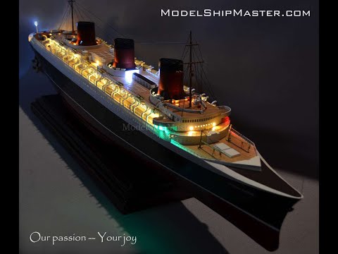 SS NORMANDIE, a magnificent model