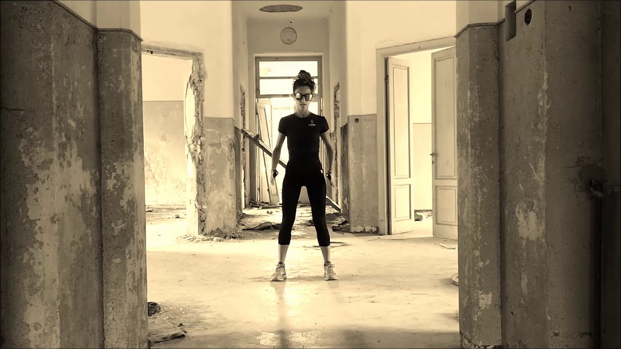 Strong by Zumba Laura Roselli Q2# - YouTube