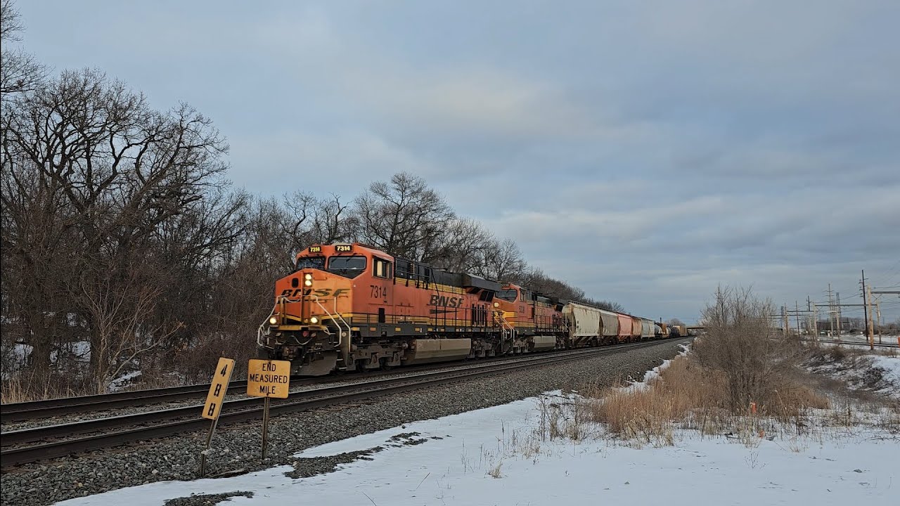 BNSF 7314 & 5338 mixed freight through Ogden Dunes 2-20-25 - YouTube