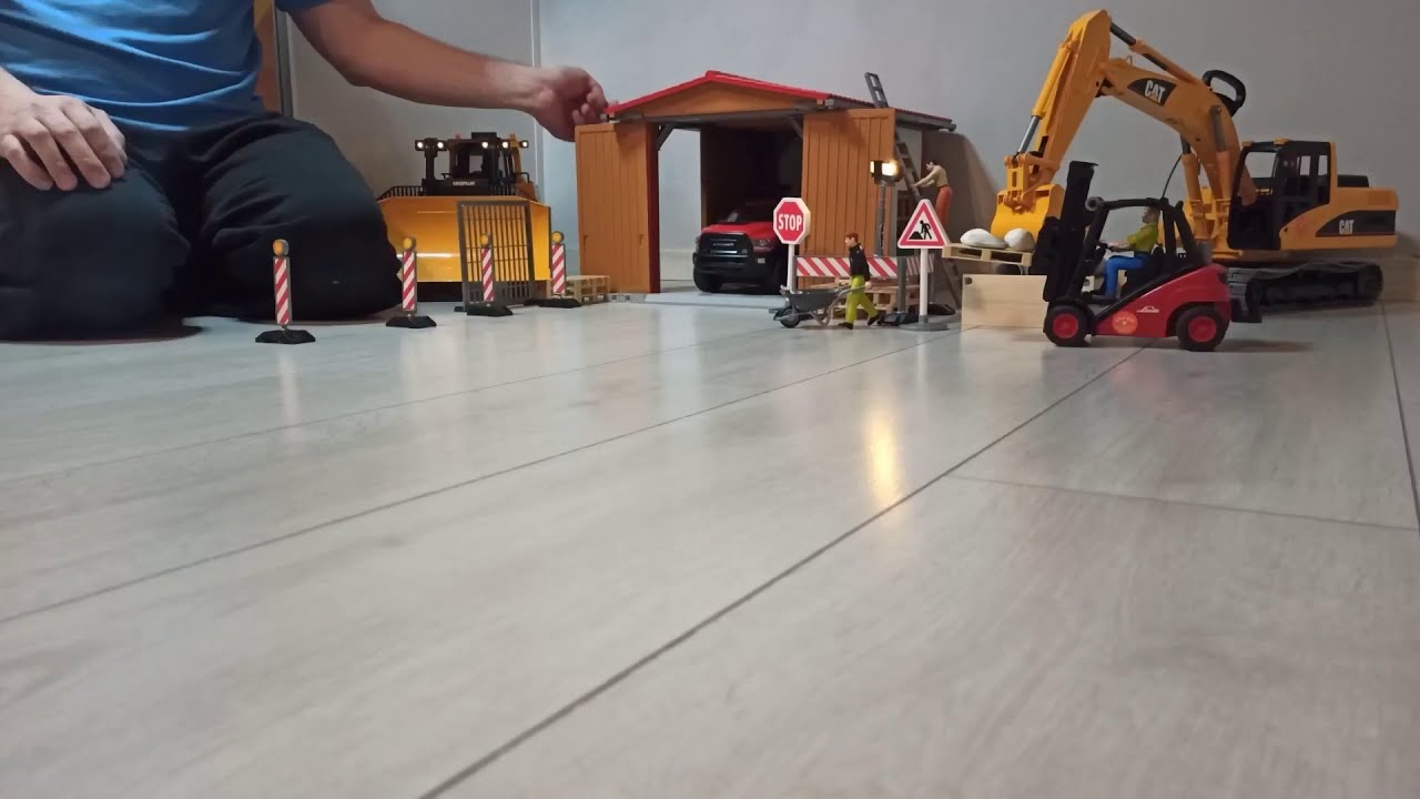Bruder Toys, Cars in Garage. Our best toys for children. - YouTube
