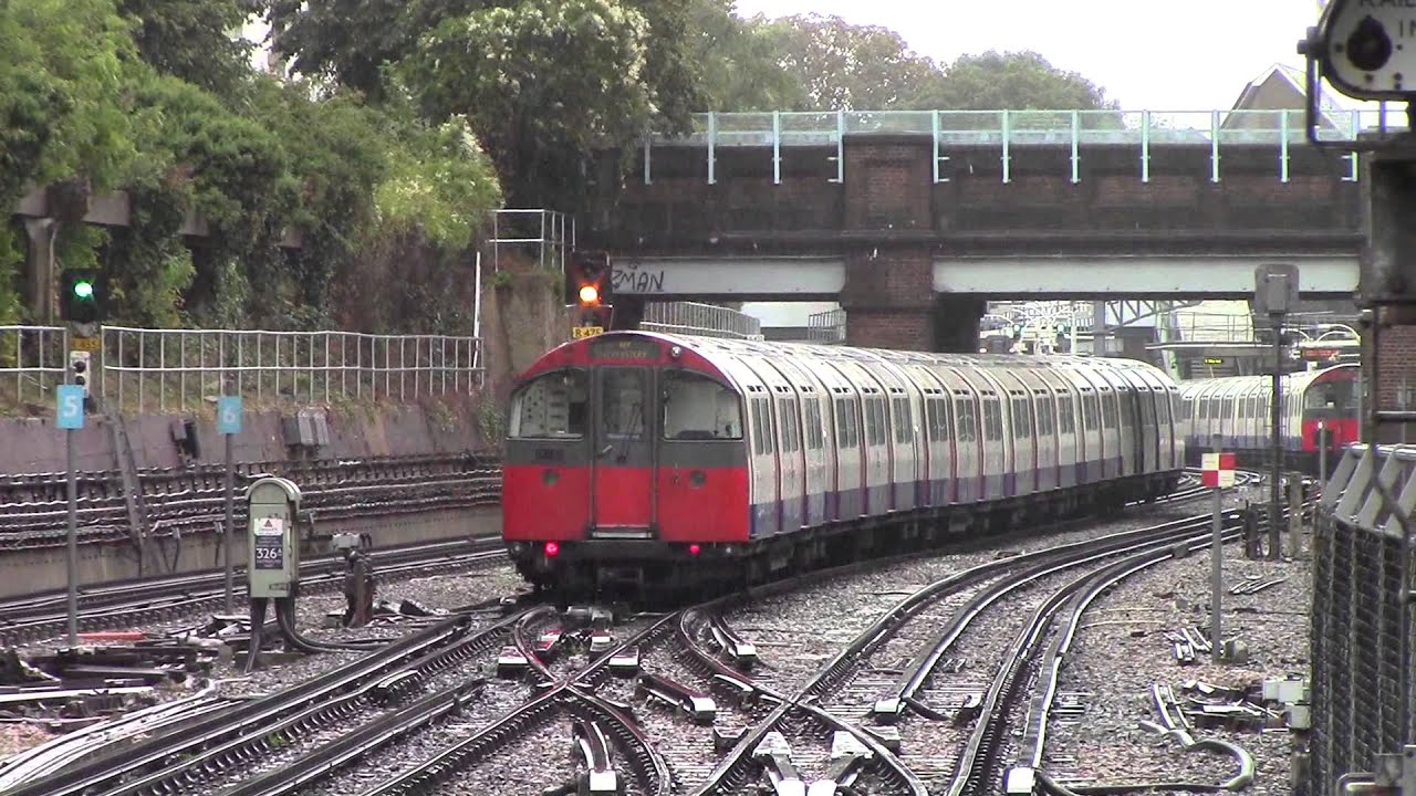 London Underground Piccadilly Line Northfields Station - YouTube