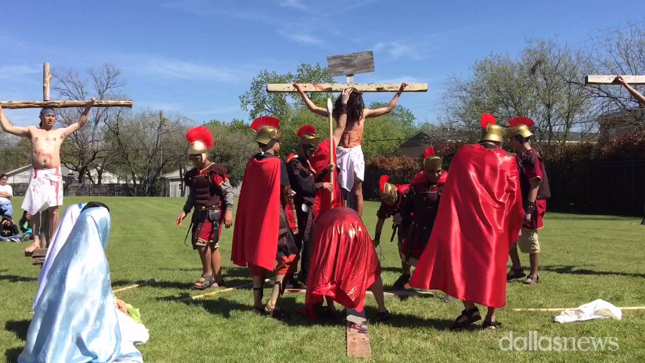 Re-enactors stage crucifixion of Jesus in Good Friday Way of the Cross ...