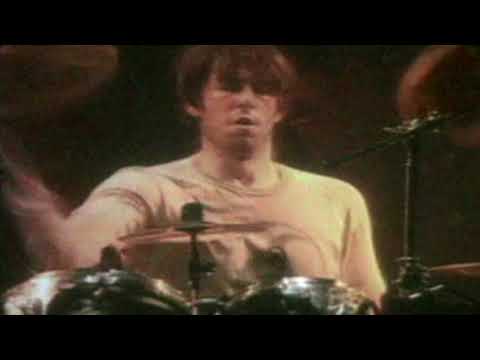 Linkin Park - Rob Bourdon Drum Solo [Live in Wantagh, NY 2008] - YouTube