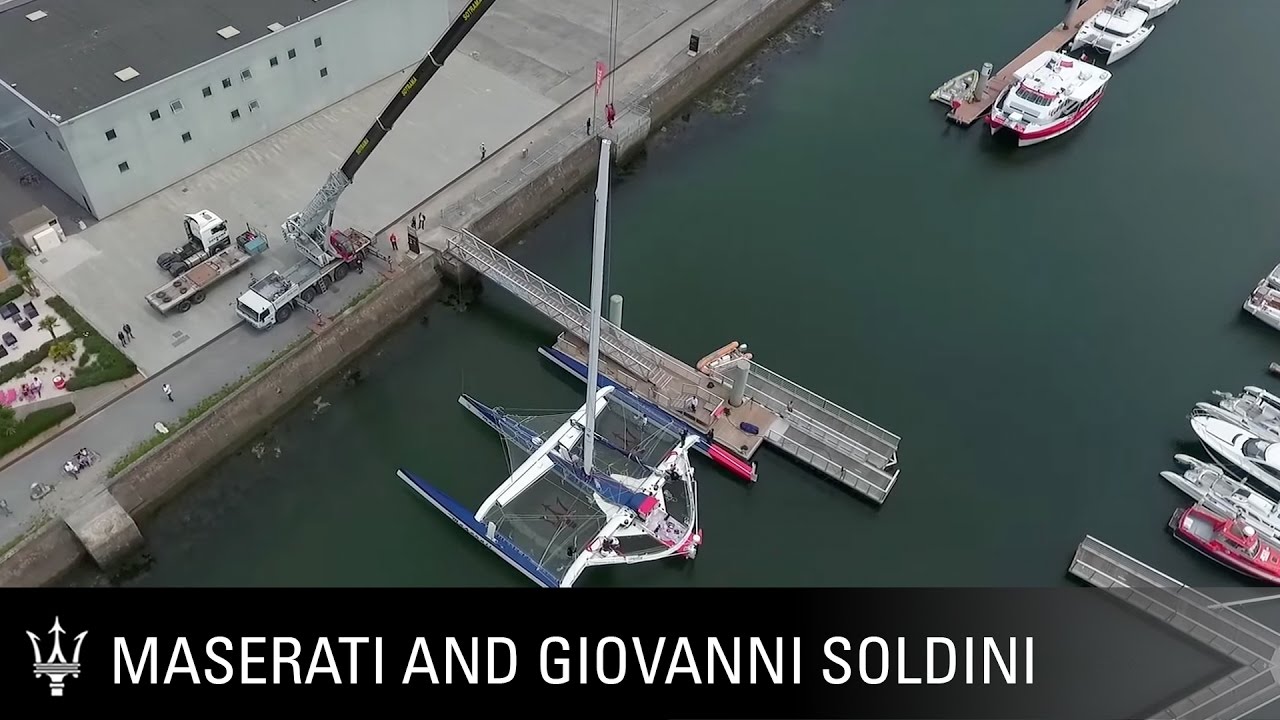 Maserati Multi70: into the water, ready to fly - YouTube
