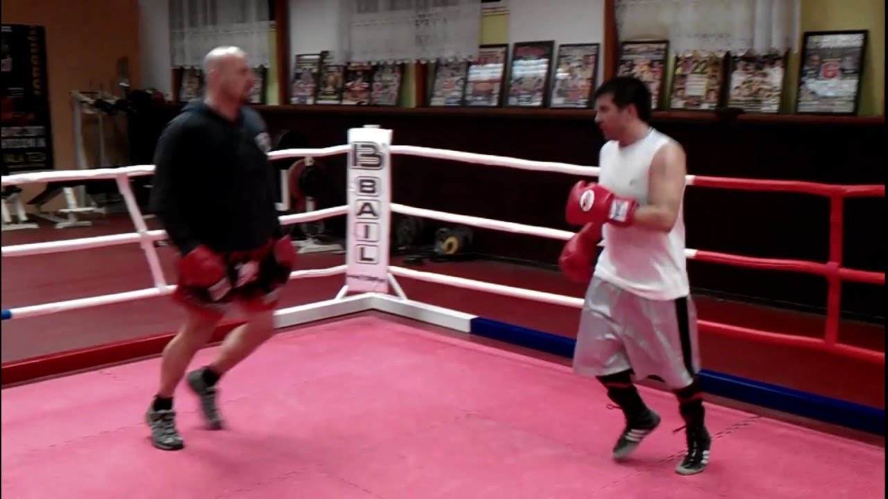 Thaibox Hodonín .. Ivan Dunka a Jan Balog - YouTube