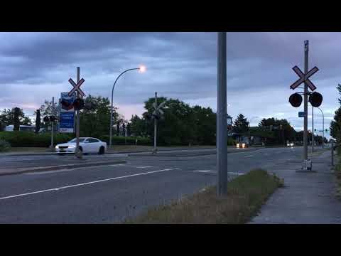 Nordel Way Railway Crossing Times Out, Delta, BC - YouTube