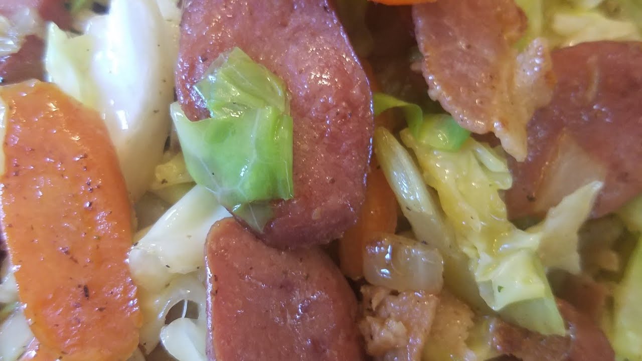 @STIR FRY CABBAGE WITH BACON AND HOT DOG - YouTube