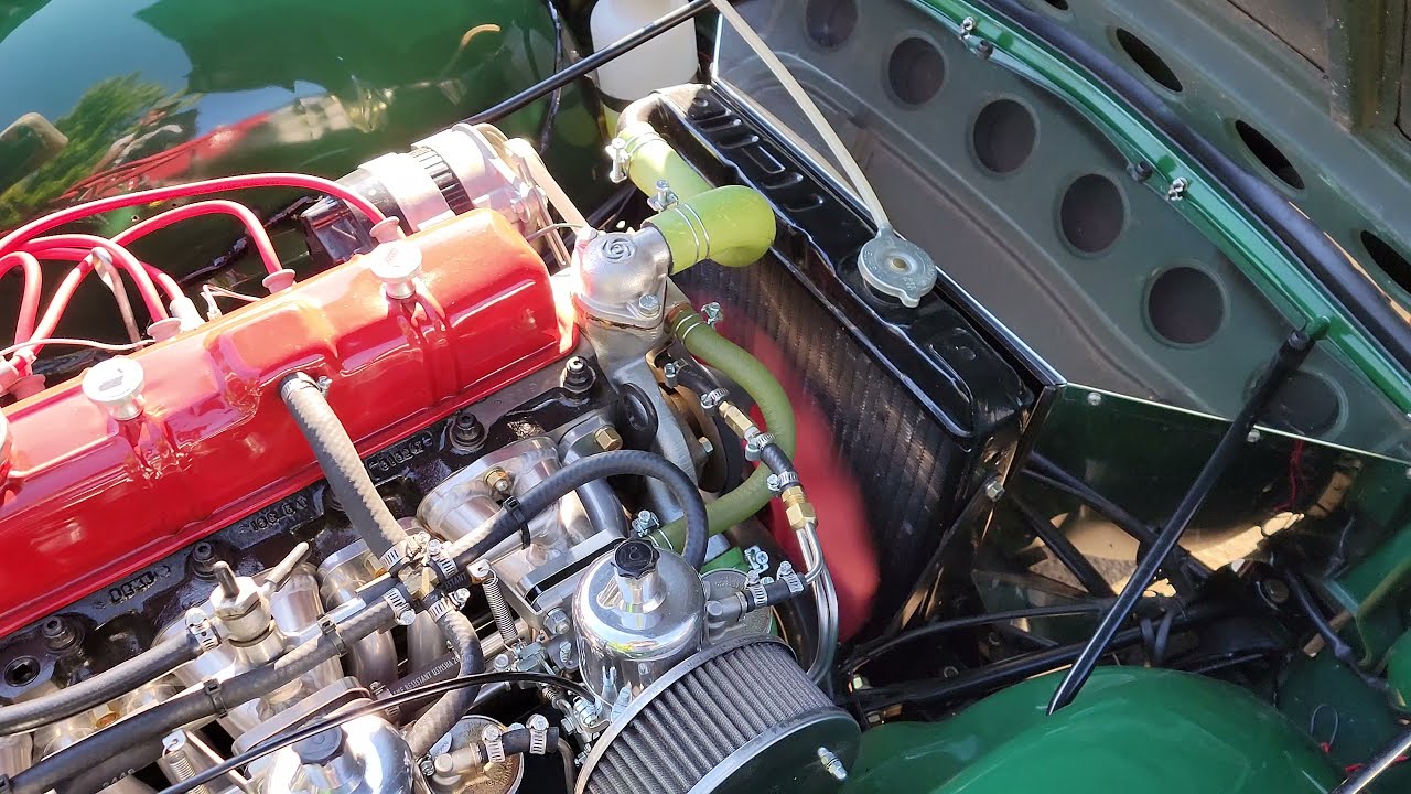TR6 and Triple SU HS6 carbs. New video - YouTube
