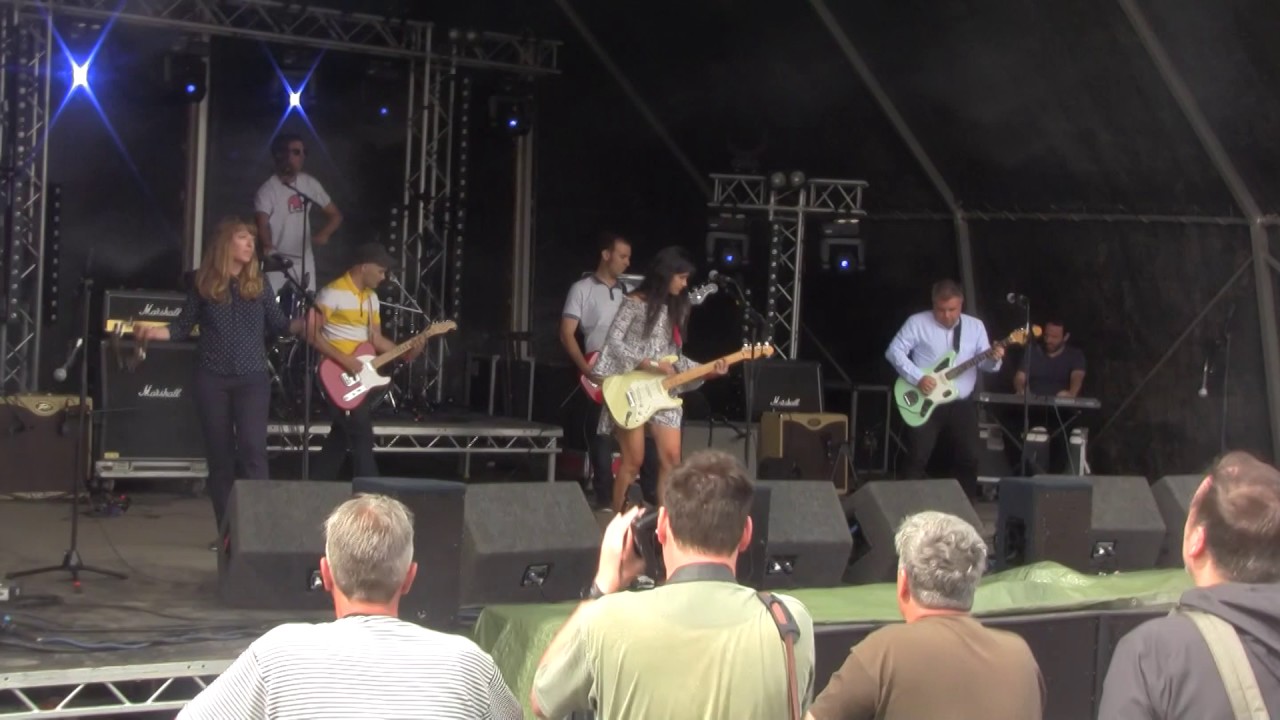 COLA JET SET - Fin del mundo (Live @Indietracks) (29-7-2017) - YouTube