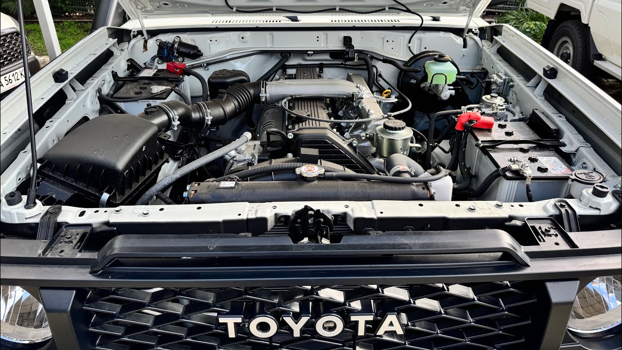 Dinosaur 4.2L diesel Toyota Land Cruiser 70 - YouTube