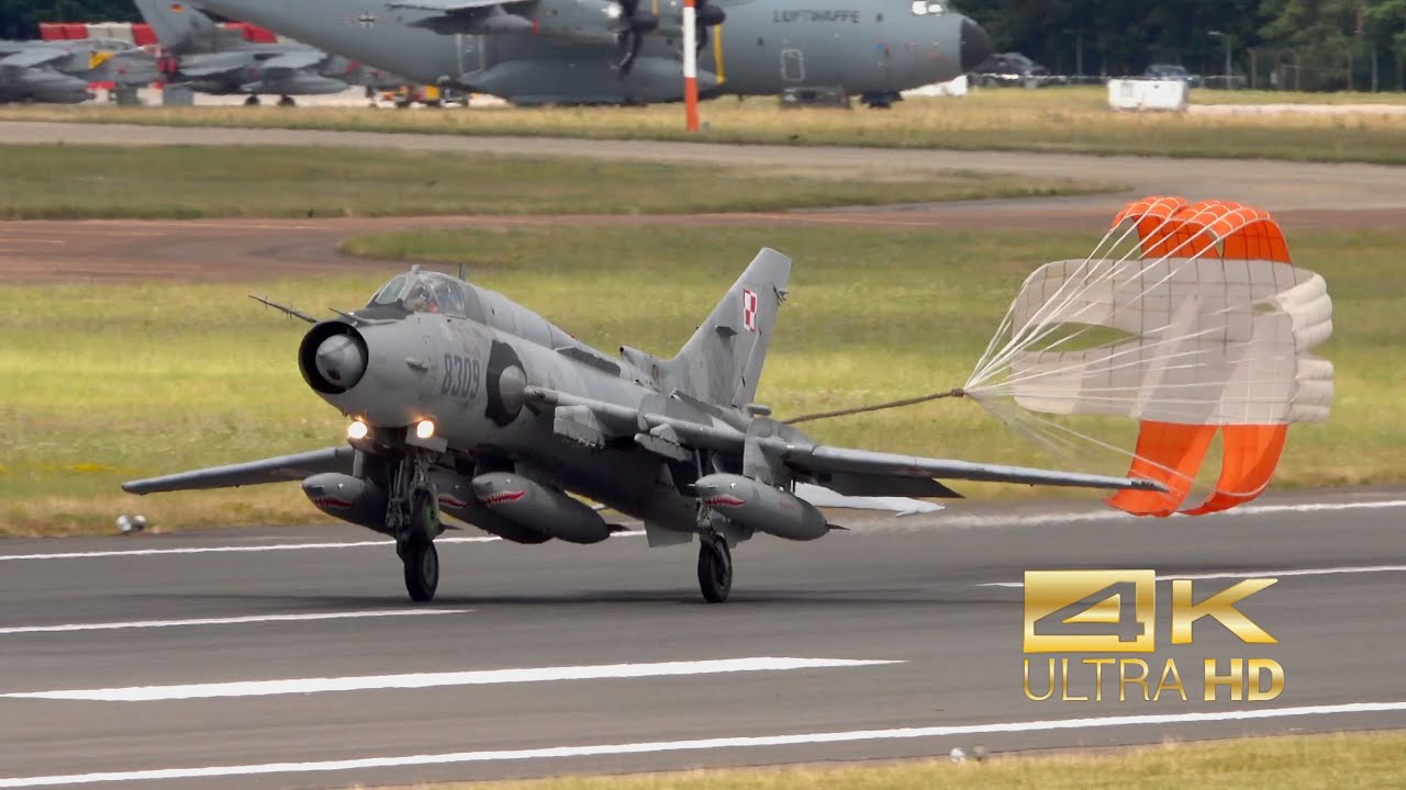 (4K) Sukhoi Su-22 M4 Polish Air Force 8309 arrival RAF Fairford RIAT ...