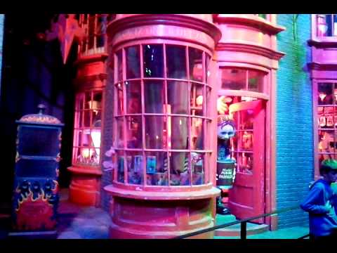 Beco Diagonal(Diagon Alley) - Universal Studios Londres - YouTube
