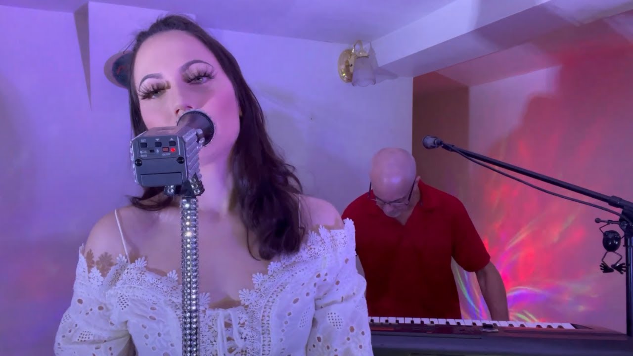 Ashley Woodruff - Listen To Your Heart (Roxette Cover/Live Session ...