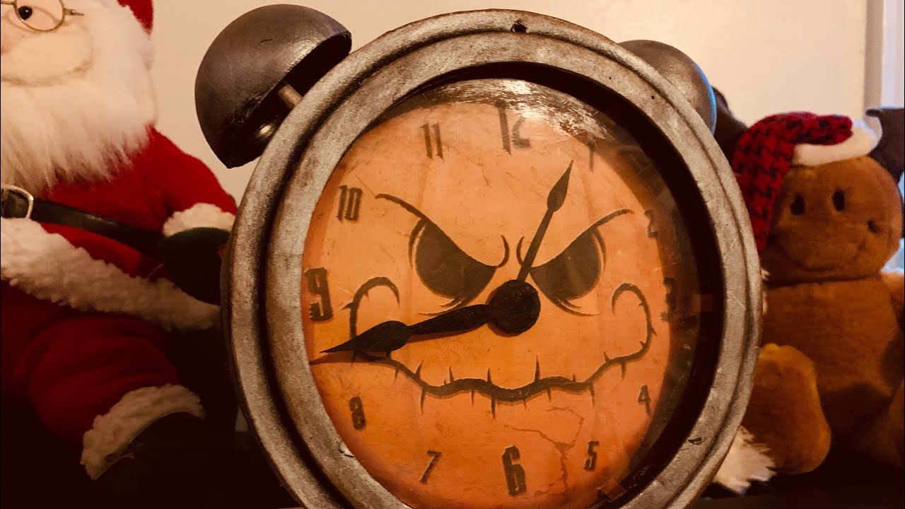 (PROTOTYPE) Gemmy EVA Decor-Animated Alarm clock - YouTube