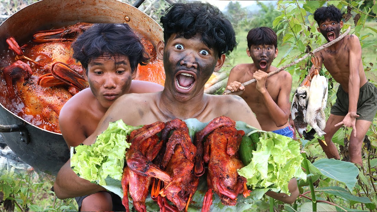 Ultimate Rainforest Survival: Roasting Wild Ducks from Scratch ...