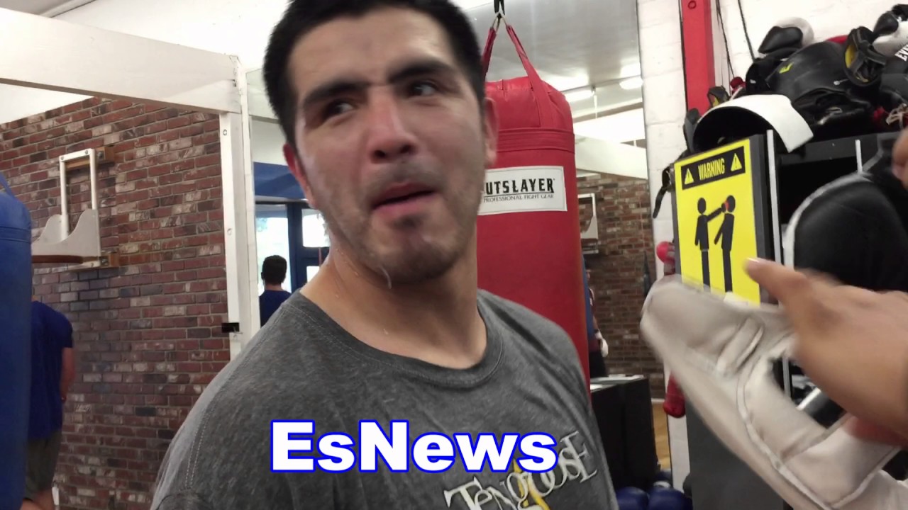 Rios In The Gym With "Conor McGregor" EsNews Boxing - YouTube