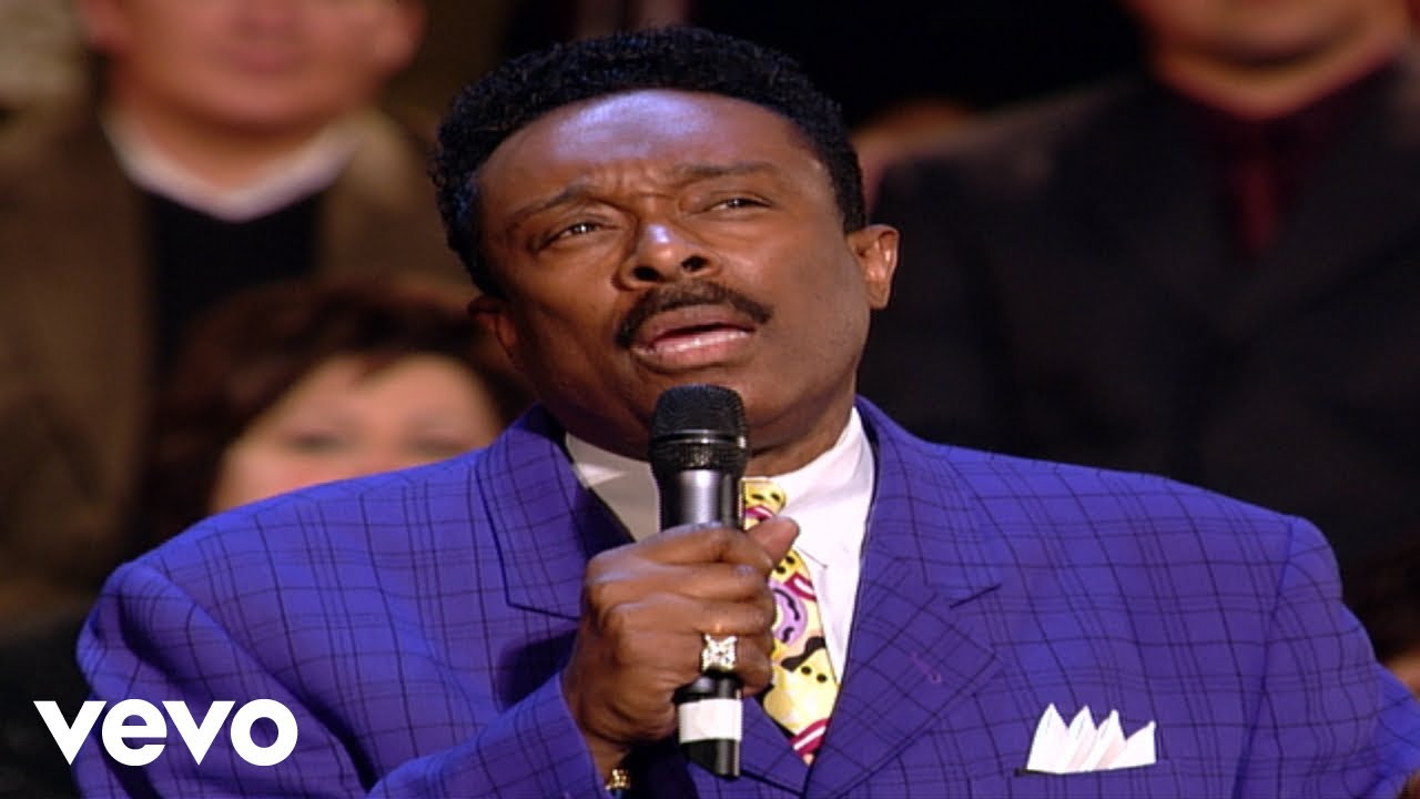 Bill & Gloria Gaither - The Night Before Easter [Live] ft. Jessy Dixon ...