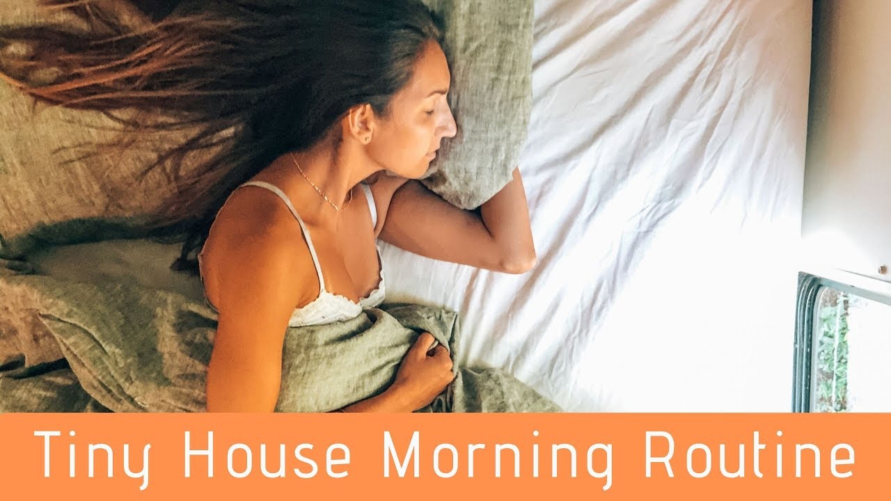 What Does a Minimalist Morning Routine Look Like? Morning Routine in a ...