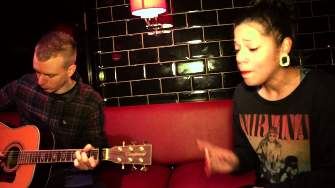 TrendingTopicTv - Elise Nelson #AcousticJam - YouTube