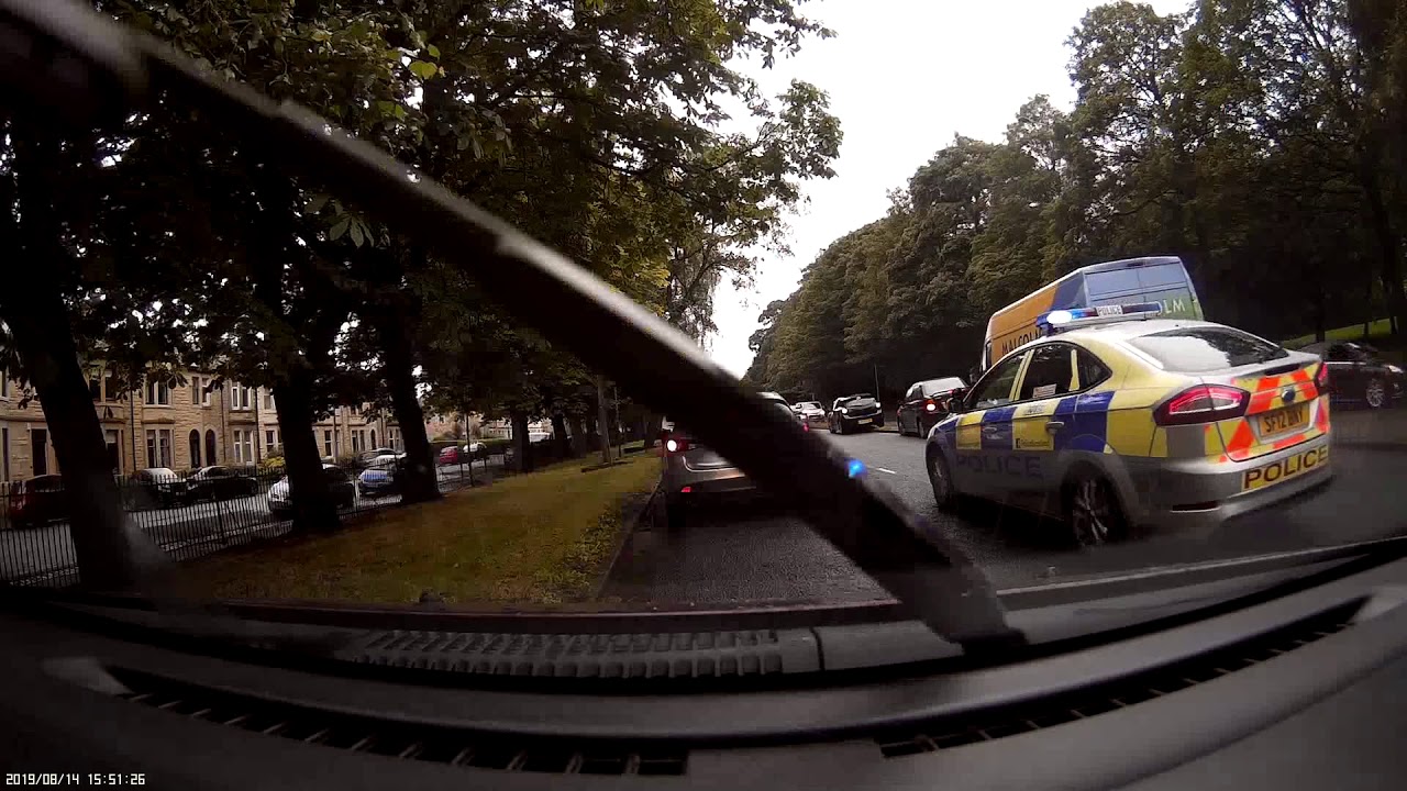 Police arrive at the scene of the crash - YouTube