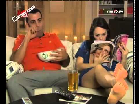 Demet Evgar Harika Bacaklar