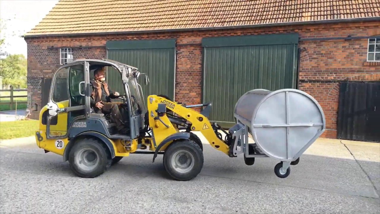 Stallkuli 2400L, Kneilmann, Edelstahl, Weidemann, Wacker Neuson - YouTube