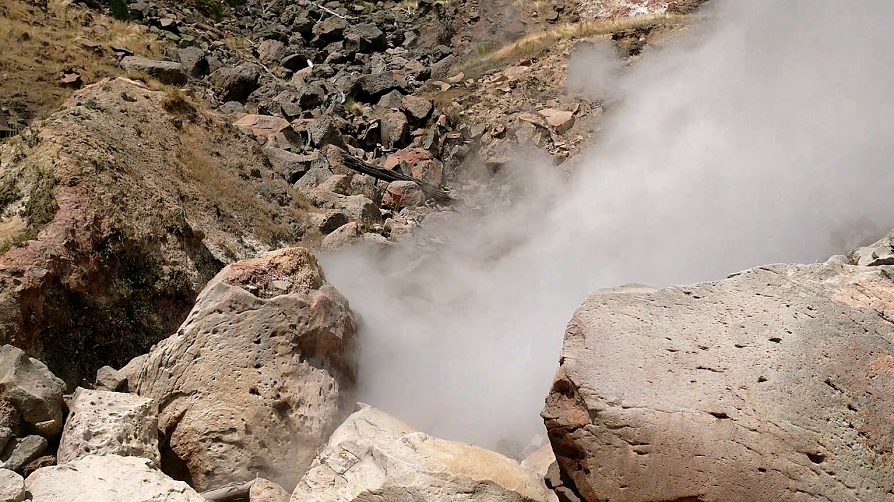 Terminal geyser at California Lassen Volcanic National Park - YouTube