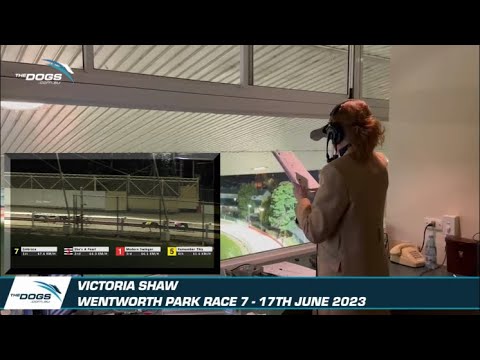 Victoria Shaw Calls She's A Pearl! - YouTube