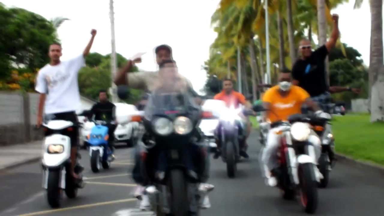 Kamikat Bienvenue Dans Le P.C ( Clip Officiel ) Full HD - YouTube