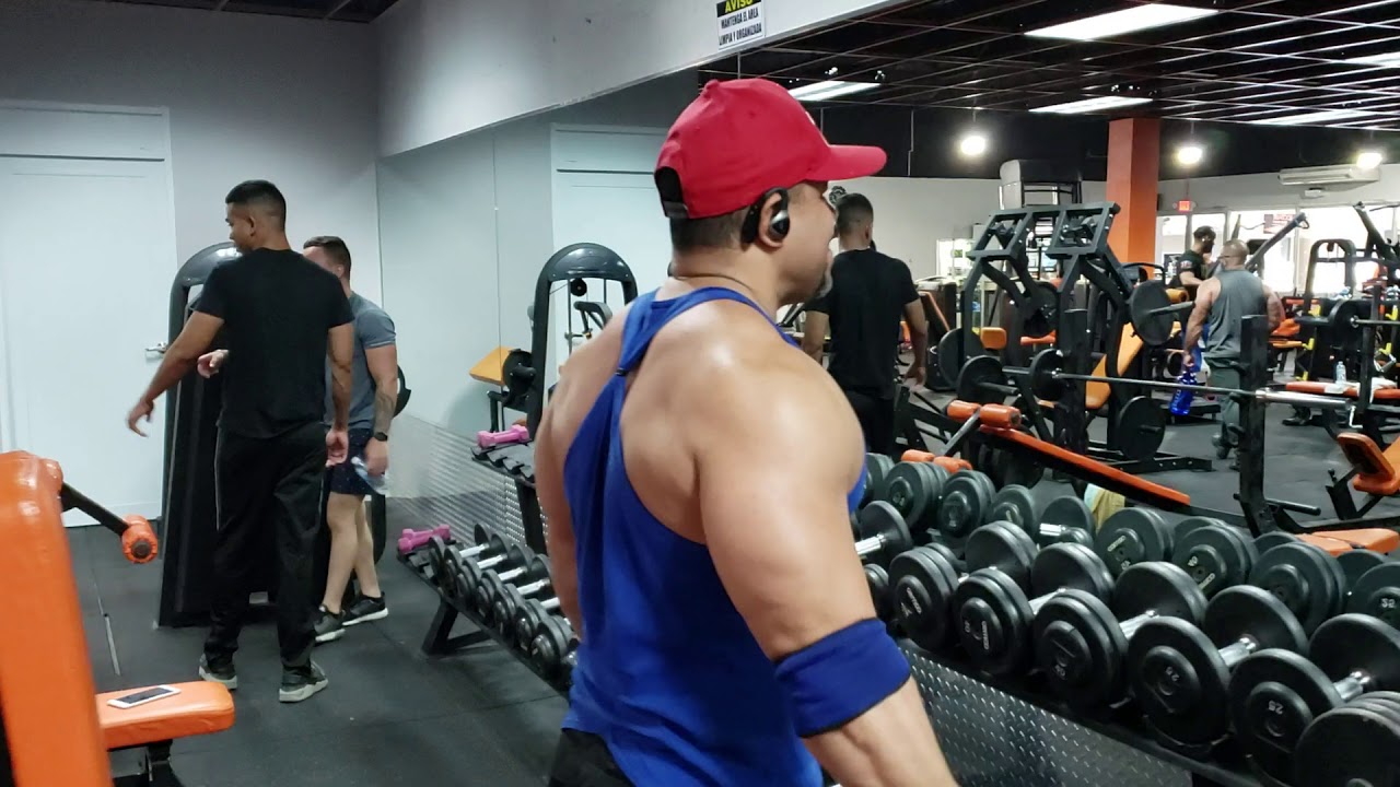 La Roca Training - YouTube